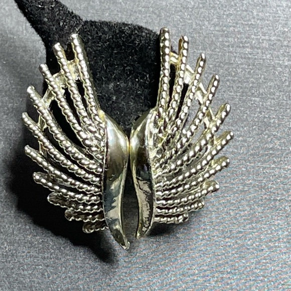 Coro | Jewelry | Coro Angel Wings Silver Tone Vintage Clip On Earrings ...